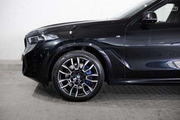 BMW X6 2023 Viļņa vietnē Melns BMW X6 2023 Viļņa, ar dzinēja tilpumu 3.00 L un nobraukumu 85 tūkst. km par 73491 €, foto 8 vietnē AUTOMOTO.COM.LV