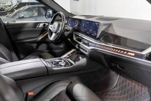 Melns BMW X6 2023 Viļņa, ar dzinēja tilpumu 3.00 L un nobraukumu 85 tūkst. km par 73491 €, foto 23 vietnē AUTOMOTO.COM.LV