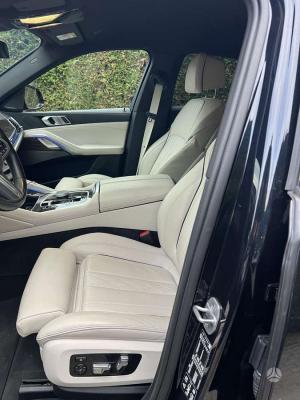 Black BMW X6 2023 in Vilnius, with an engine capacity of 3.00 L and mileage of 151 thousand km for 65000 €, photo 7 on AUTOMOTO.COM.LV