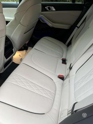 Black BMW X6 2023 in Vilnius, with an engine capacity of 3.00 L and mileage of 151 thousand km for 65000 €, photo 9 on AUTOMOTO.COM.LV