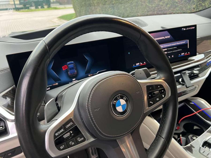 Black BMW X6 2023 in Vilnius, with an engine capacity of 3.00 L and mileage of 151 thousand km for 65000 €, photo 13 on AUTOMOTO.COM.LV