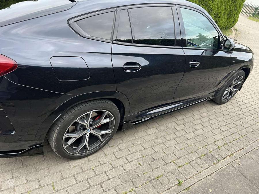 Black BMW X6 2023 in Vilnius, with an engine capacity of 3.00 L and mileage of 151 thousand km for 65000 €, photo 20 on AUTOMOTO.COM.LV