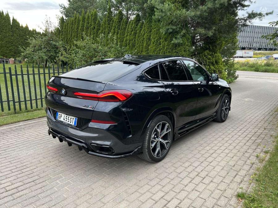 Black BMW X6 2023 in Vilnius, with an engine capacity of 3.00 L and mileage of 151 thousand km for 65000 €, photo 26 on AUTOMOTO.COM.LV