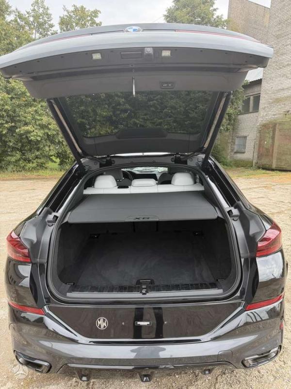 Melns BMW X6 2023 Kauņa, ar dzinēja tilpumu 3.00 L un nobraukumu 62 tūkst. km par 24400 €, foto 7 vietnē AUTOMOTO.COM.LV