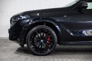 Melns BMW X6 2024 Viļņa, ar dzinēja tilpumu 3.00 L un nobraukumu 25 tūkst. km par 85865 €, foto 5 vietnē AUTOMOTO.COM.LV