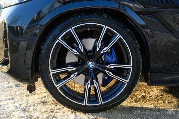 Melns BMW X6 2024 Viļņa, ar dzinēja tilpumu 2.99 L un nobraukumu 41 tūkst. km par 90000 €, foto 3 vietnē AUTOMOTO.COM.LV
