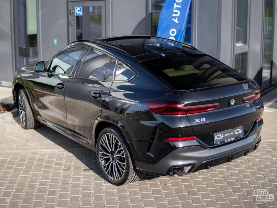 Black BMW X6 2024 in Marijampole, with an engine capacity of 3.00 L and mileage of 28 thousand km for 79950 €, photo 12 on AUTOMOTO.COM.LV