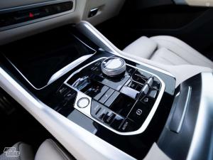 Black BMW X6 2024 in Marijampole, with an engine capacity of 3.00 L and mileage of 28 thousand km for 79950 €, photo 21 on AUTOMOTO.COM.LV