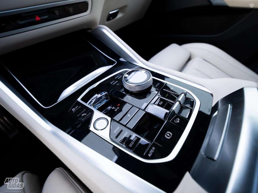 Black BMW X6 2024 in Marijampole, with an engine capacity of 3.00 L and mileage of 28 thousand km for 79950 €, photo 21 on AUTOMOTO.COM.LV