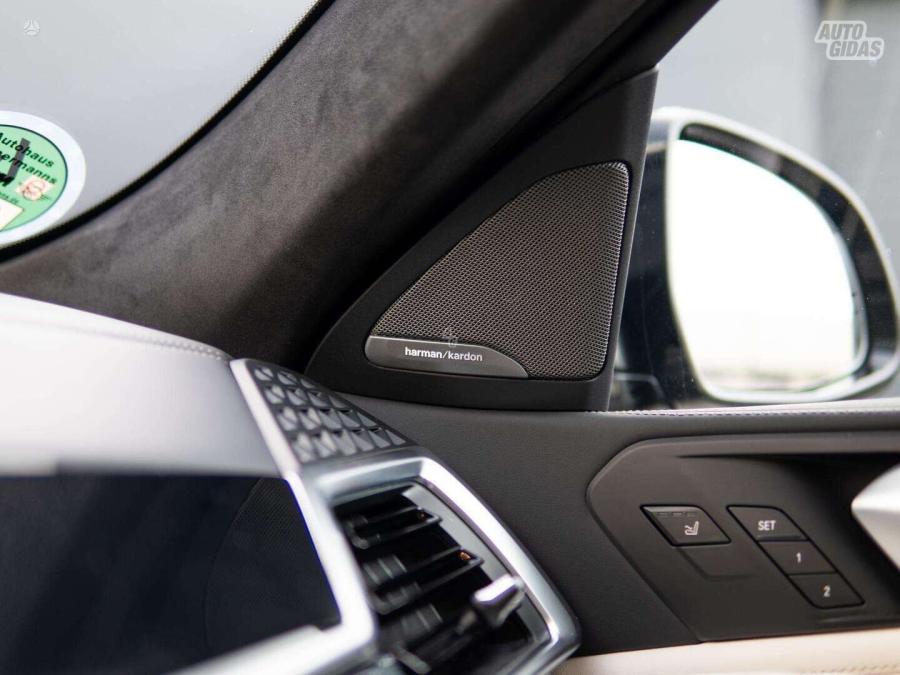 Black BMW X6 2024 in Marijampole, with an engine capacity of 3.00 L and mileage of 28 thousand km for 79950 €, photo 33 on AUTOMOTO.COM.LV