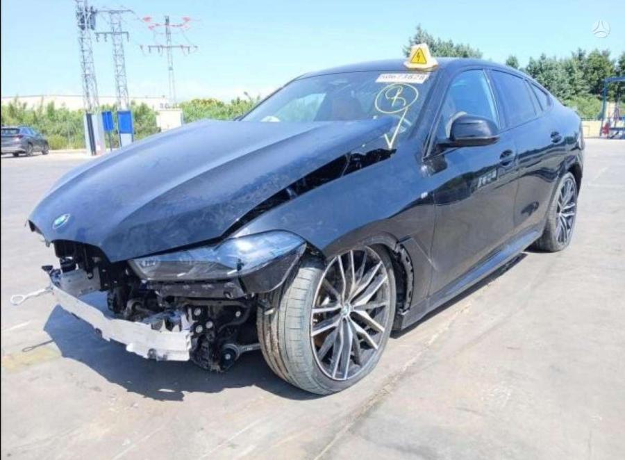 Black BMW X6 2024 in Klaipeda, with an engine capacity of 2.99 L and mileage of 36 thousand km for 19500 €, photo 4 on AUTOMOTO.COM.LV