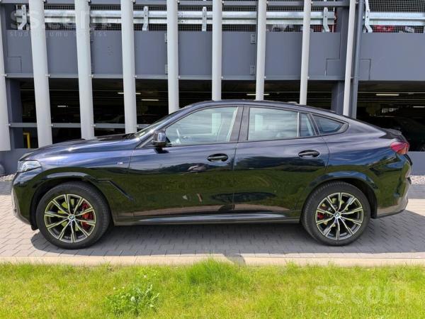Melns BMW X6 2024 Rīga, ar dzinēja tilpumu 3.00 L un nobraukumu 62 tūkst. km par 65900 €, foto 1 vietnē AUTOMOTO.COM.LV