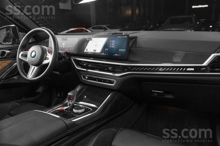Black BMW X6 2024 in Riga, with an engine capacity of 4.40 L and mileage of 17 thousand km for 115000 €, photo 10 on AUTOMOTO.COM.LV