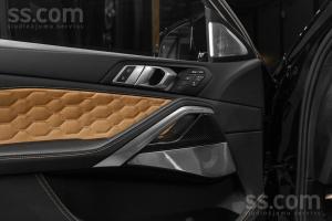Black BMW X6 2024 in Riga, with an engine capacity of 4.40 L and mileage of 17 thousand km for 115000 €, photo 13 on AUTOMOTO.COM.LV