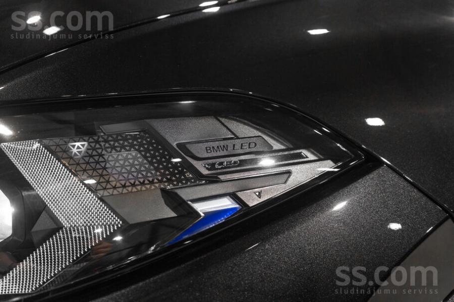 Black BMW X6 2024 in Riga, with an engine capacity of 4.40 L and mileage of 17 thousand km for 115000 €, photo 34 on AUTOMOTO.COM.LV