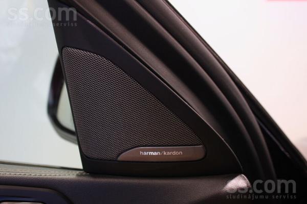 Black BMW X6 2024 in Riga, with an engine capacity of 3.00 L and mileage of 64 thousand km for 68500 €, photo 8 on AUTOMOTO.COM.LV