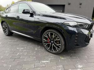 Melns BMW X6 2024 Kauņa, ar dzinēja tilpumu 3.00 L un nobraukumu 37 tūkst. km par 87500 €, foto 3 vietnē AUTOMOTO.COM.LV
