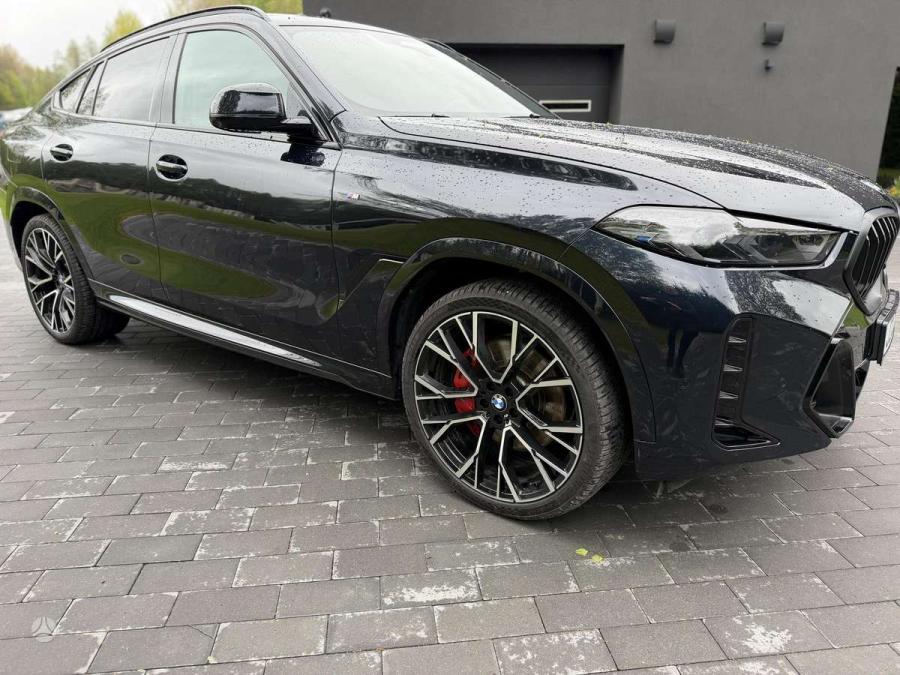 Melns BMW X6 2024 Kauņa, ar dzinēja tilpumu 3.00 L un nobraukumu 37 tūkst. km par 87500 €, foto 3 vietnē AUTOMOTO.COM.LV