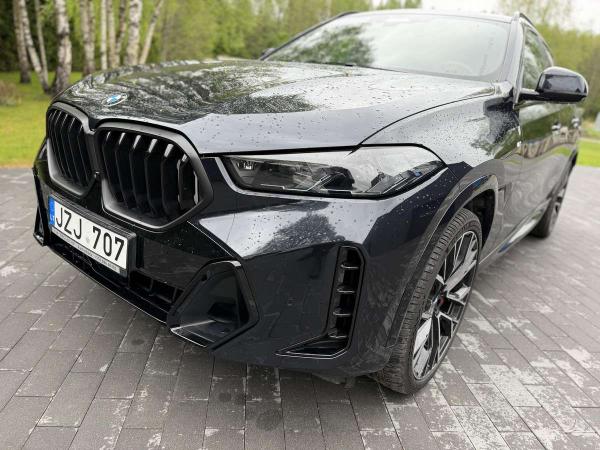 Black BMW X6 2024 in Kaunas, with an engine capacity of 3.00 L and mileage of 37 thousand km for 87500 €, photo 4 on AUTOMOTO.COM.LV