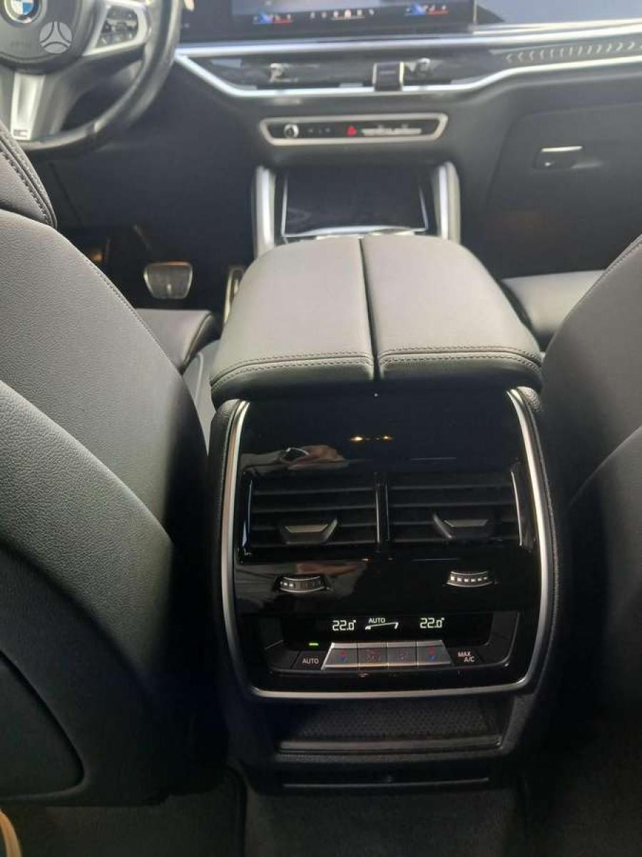 Black BMW X6 2024 in Vilnius, with an engine capacity of 2.99 L and mileage of 66 thousand km for 81615 €, photo 10 on AUTOMOTO.COM.LV