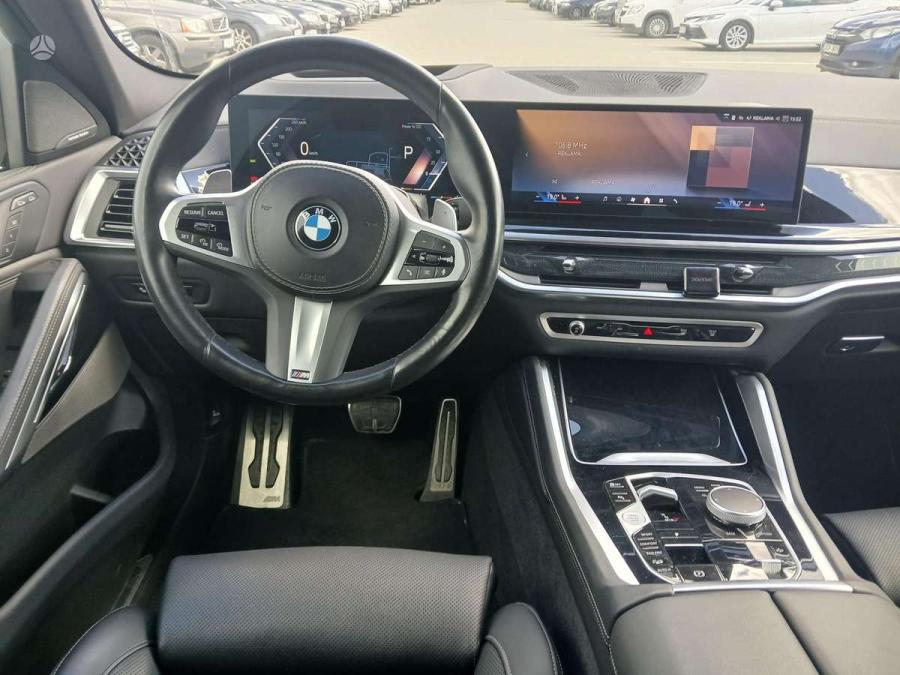 Black BMW X6 2024 in Vilnius, with an engine capacity of 2.99 L and mileage of 66 thousand km for 81615 €, photo 15 on AUTOMOTO.COM.LV