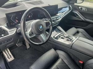 Black BMW X6 2024 in Vilnius, with an engine capacity of 2.99 L and mileage of 66 thousand km for 81615 €, photo 17 on AUTOMOTO.COM.LV