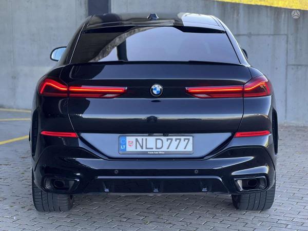 BMW X6 2024 Klaipėda vietnē Melns BMW X6 2024 Klaipėda, ar dzinēja tilpumu 3.00 L un nobraukumu 93 tūkst. km par 73500 €, foto 6 vietnē AUTOMOTO.COM.LV