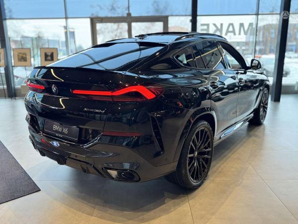 Melns BMW X6 2025 Kauņa, ar dzinēja tilpumu 2.99 L un nobraukumu 14 tūkst. km par 99500 €, foto 3 vietnē AUTOMOTO.COM.LV