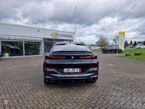Melns BMW X6 2025 Kauņa, ar dzinēja tilpumu 0.30 L un nobraukumu 30 tūkst. km par 88000 €, foto 5 vietnē AUTOMOTO.COM.LV