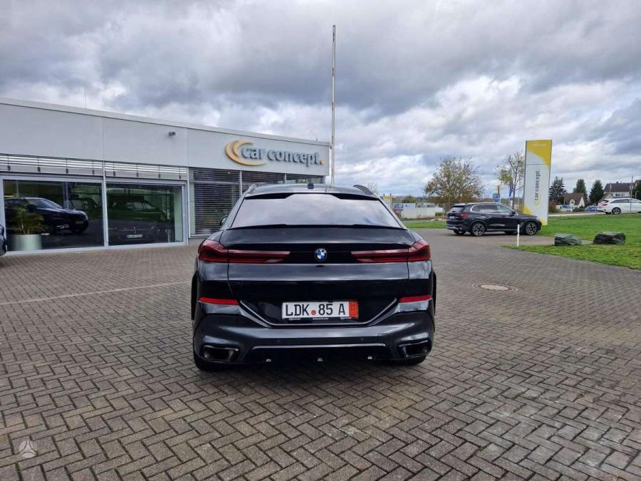 Melns BMW X6 2025 Kauņa, ar dzinēja tilpumu 0.30 L un nobraukumu 30 tūkst. km par 88000 €, foto 5 vietnē AUTOMOTO.COM.LV