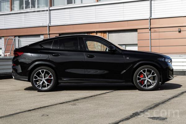 Melns BMW X6 2025 Rīga, ar dzinēja tilpumu 3.00 L un nobraukumu 19 tūkst. km par 87000 €, foto 3 vietnē AUTOMOTO.COM.LV
