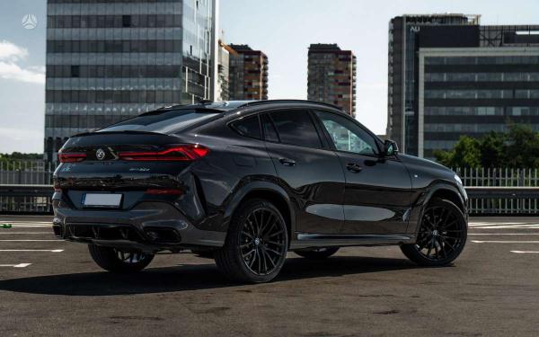 Melns BMW X6 2025 Viļņa, ar dzinēja tilpumu 2.99 L un nobraukumu 26 tūkst. km par 74500 €, foto 5 vietnē AUTOMOTO.COM.LV