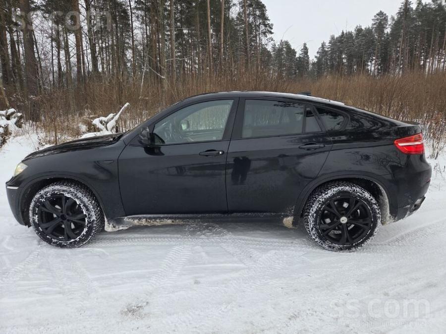 Black BMW X6 2012 in Riga, with an engine capacity of 3.00 L and mileage of 265 thousand km for 16500 €, photo 1 on AUTOMOTO.COM.LV