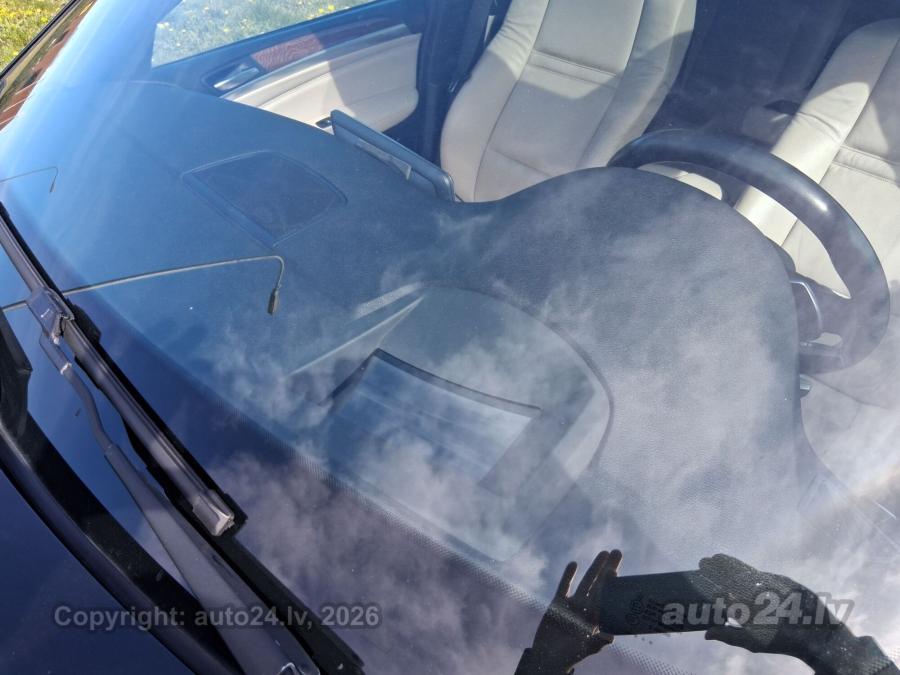 Black BMW X6 2013 in Tallinn, with an engine capacity of 3.00 L and mileage of 205 thousand km for 15990 €, photo 18 on AUTOMOTO.COM.LV