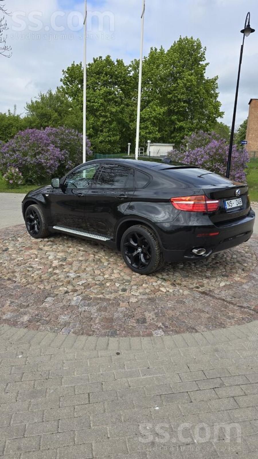 Melns BMW X6 2013 Bauska, ar dzinēja tilpumu 4.00 L un nobraukumu 270 tūkst. km par 19500 €, foto 4 vietnē AUTOMOTO.COM.LV