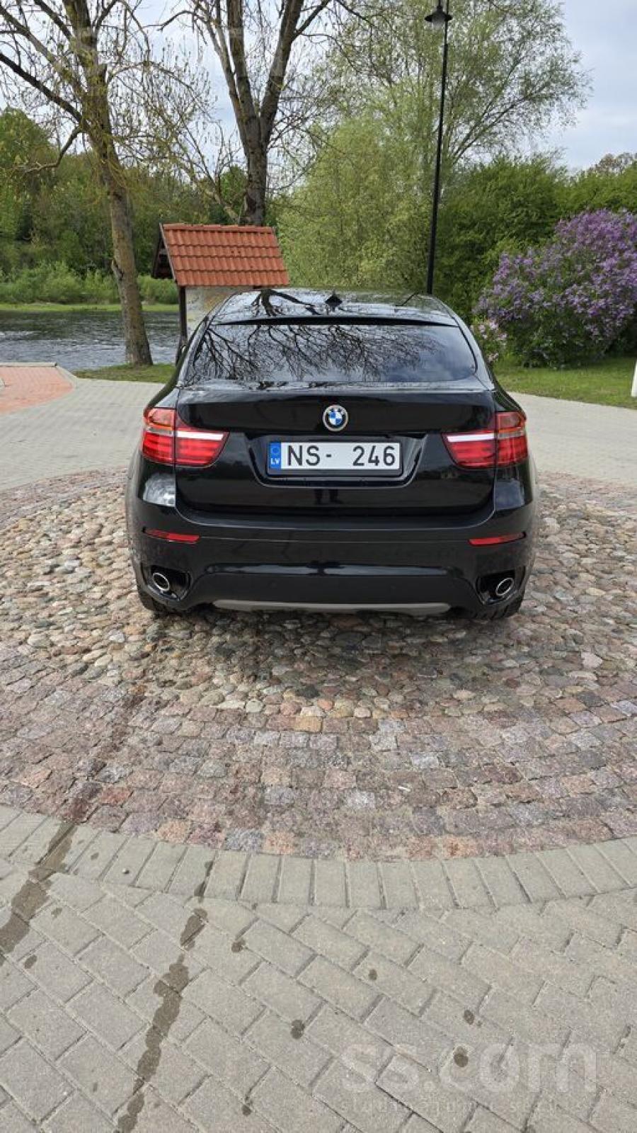 Melns BMW X6 2013 Bauska, ar dzinēja tilpumu 4.00 L un nobraukumu 270 tūkst. km par 19500 €, foto 5 vietnē AUTOMOTO.COM.LV