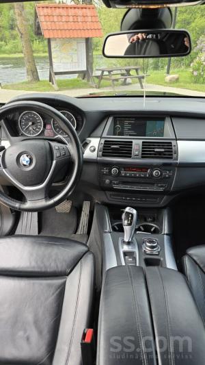Melns BMW X6 2013 Bauska, ar dzinēja tilpumu 4.00 L un nobraukumu 270 tūkst. km par 19500 €, foto 7 vietnē AUTOMOTO.COM.LV