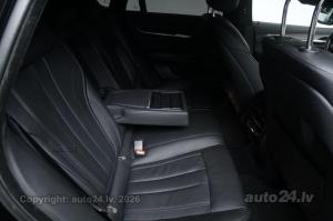 Black BMW X6 2018 in Tallinn, with an engine capacity of 3.00 L and mileage of 168 thousand km for 29900 €, photo 13 on AUTOMOTO.COM.LV