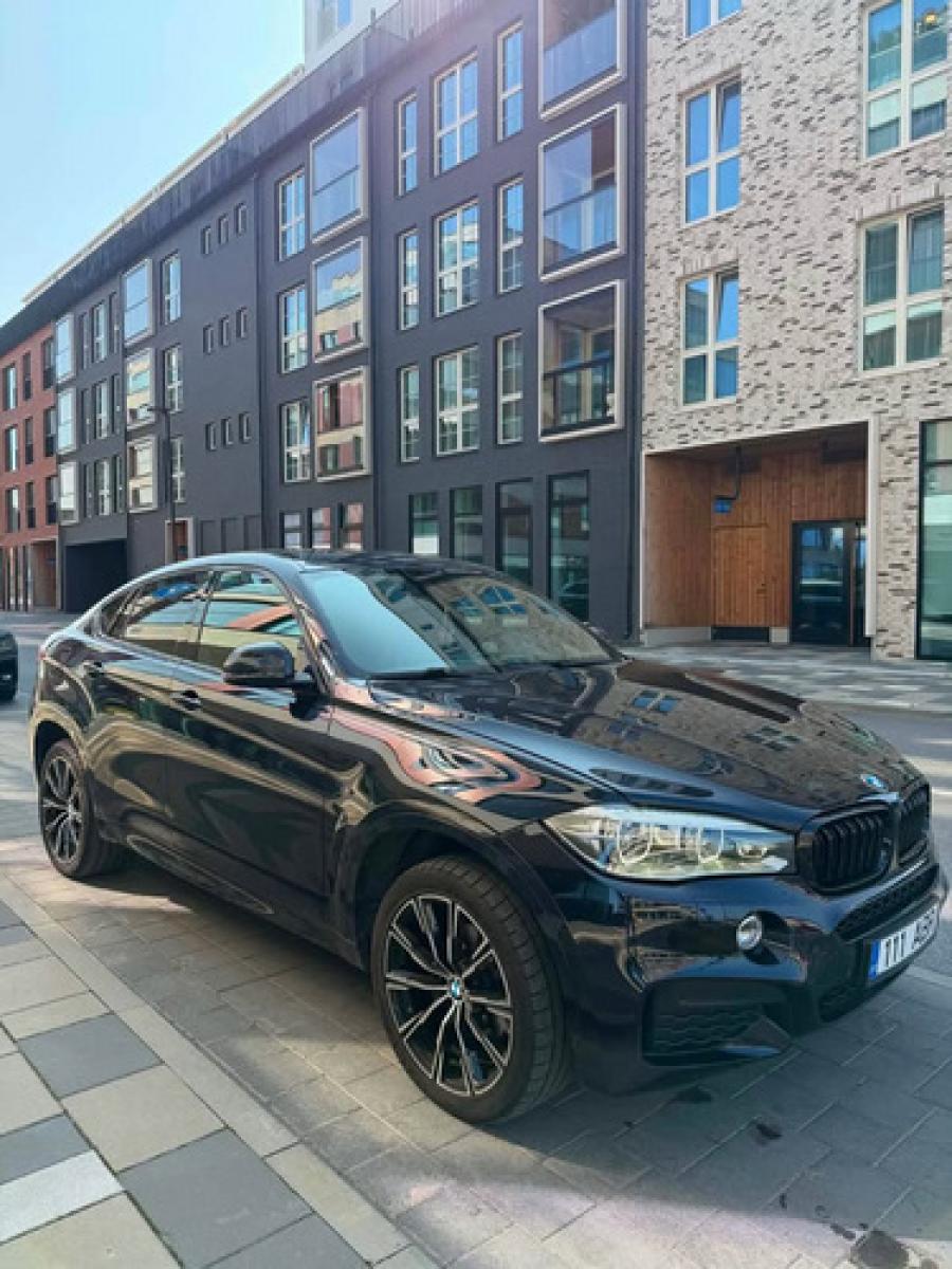 Melns BMW X6 2015 Tallina, ar dzinēja tilpumu 3.00 L un nobraukumu 200 tūkst. km par 22500 €, foto 4 vietnē AUTOMOTO.COM.LV