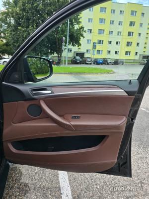 Melns BMW X6 2010 Tallina, ar dzinēja tilpumu 3.00 L un nobraukumu 341 tūkst. km par 10000 €, foto 7 vietnē AUTOMOTO.COM.LV