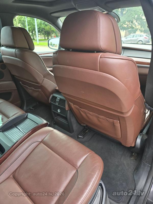 Melns BMW X6 2010 Tallina, ar dzinēja tilpumu 3.00 L un nobraukumu 341 tūkst. km par 10000 €, foto 7 vietnē AUTOMOTO.COM.LV