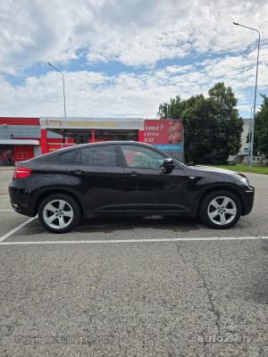 Melns BMW X6 2010 Tallina, ar dzinēja tilpumu 3.00 L un nobraukumu 341 tūkst. km par 10000 €, foto 12 vietnē AUTOMOTO.COM.LV
