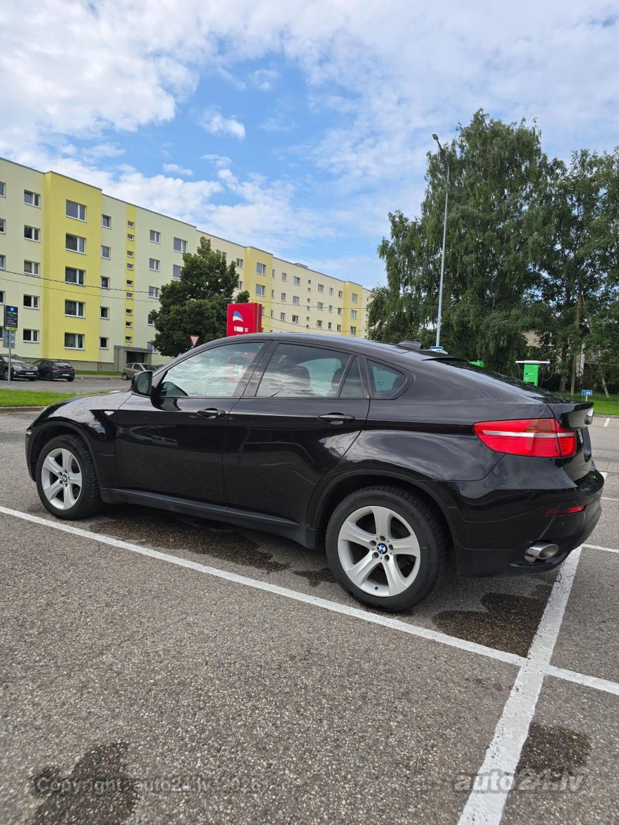 Melns BMW X6 2010 Tallina, ar dzinēja tilpumu 3.00 L un nobraukumu 341 tūkst. km par 10000 €, foto 13 vietnē AUTOMOTO.COM.LV