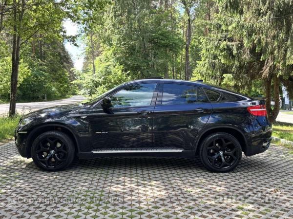Melns BMW X6 2011 Tallina, ar dzinēja tilpumu 3.00 L un nobraukumu 199 tūkst. km par 10989 €, foto 9 vietnē AUTOMOTO.COM.LV