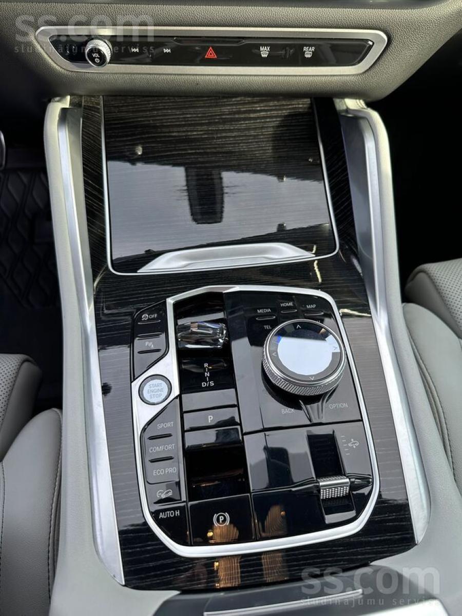 Blue BMW X6 2024 in Riga, with an engine capacity of 3.00 L and mileage of 45 thousand km for 66500 €, photo 19 on AUTOMOTO.COM.LV