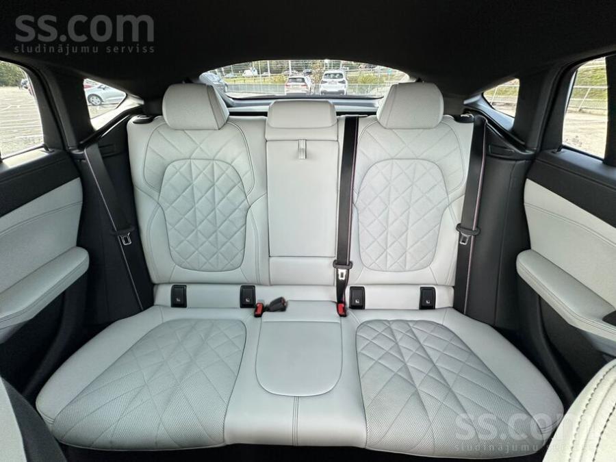 Blue BMW X6 2024 in Riga, with an engine capacity of 3.00 L and mileage of 45 thousand km for 66500 €, photo 23 on AUTOMOTO.COM.LV
