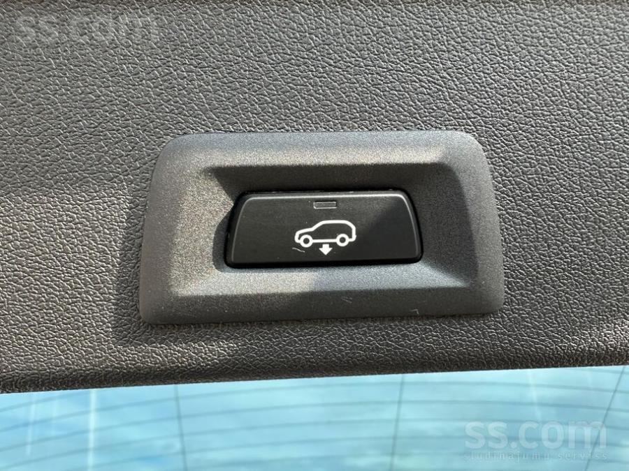 Blue BMW X6 2024 in Riga, with an engine capacity of 3.00 L and mileage of 45 thousand km for 66500 €, photo 28 on AUTOMOTO.COM.LV