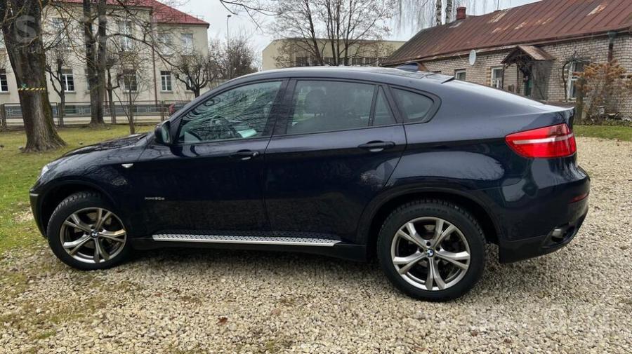 Blue BMW X6 2009 in Riga, with an engine capacity of 3.00 L and mileage of 317 thousand km for 10999 €, photo 4 on AUTOMOTO.COM.LV