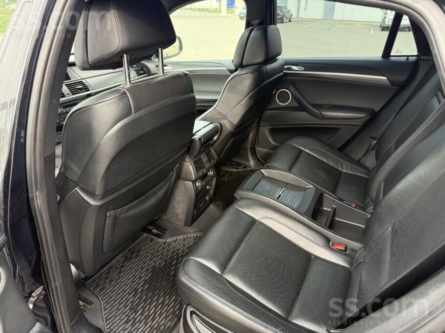 Blue BMW X6 2011 in Rezekne, with an engine capacity of 4.40 L and mileage of 293 thousand km for 12000 €, photo 10 on AUTOMOTO.COM.LV