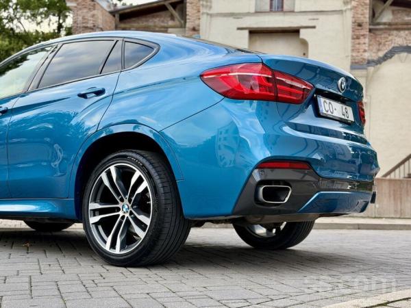 Blue BMW X6 2018 in Jelgava, with an engine capacity of 3.00 L and mileage of 102 thousand km for 36000 €, photo 6 on AUTOMOTO.COM.LV